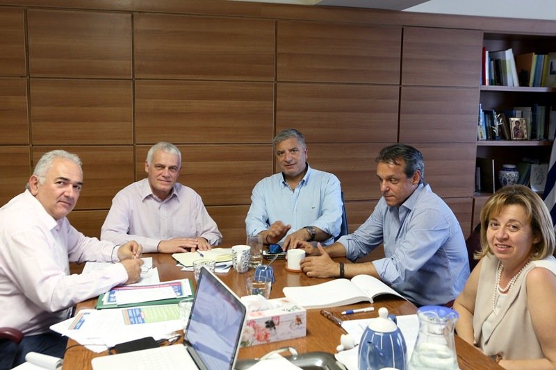 Συνάντηση του Αν. ΥΠΑΑΤ, Γ. Τσιρώνη με τον Πρόεδρο της ΚΕΔΕ, Γ. Πατούλη ...