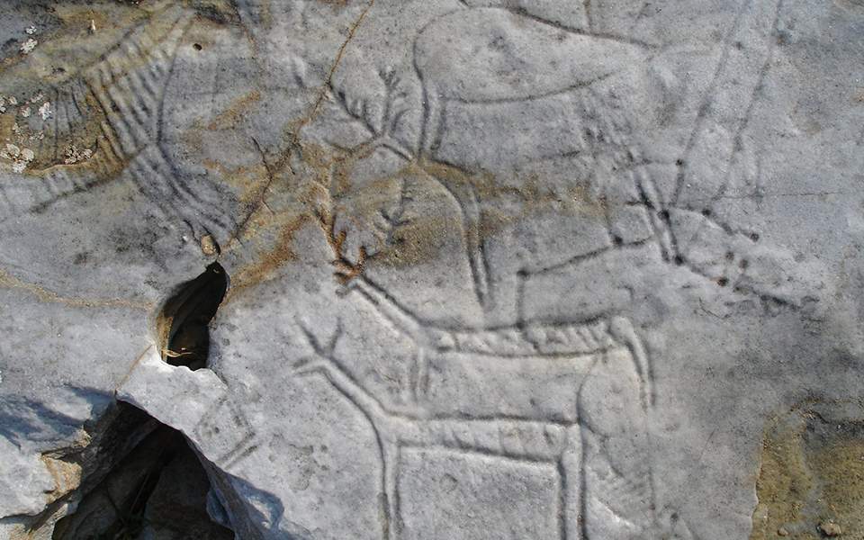 Αγνωστοι κατέστρεψαν τις πανάρχαιες βραχογραφίες στο Παγγαίο ...