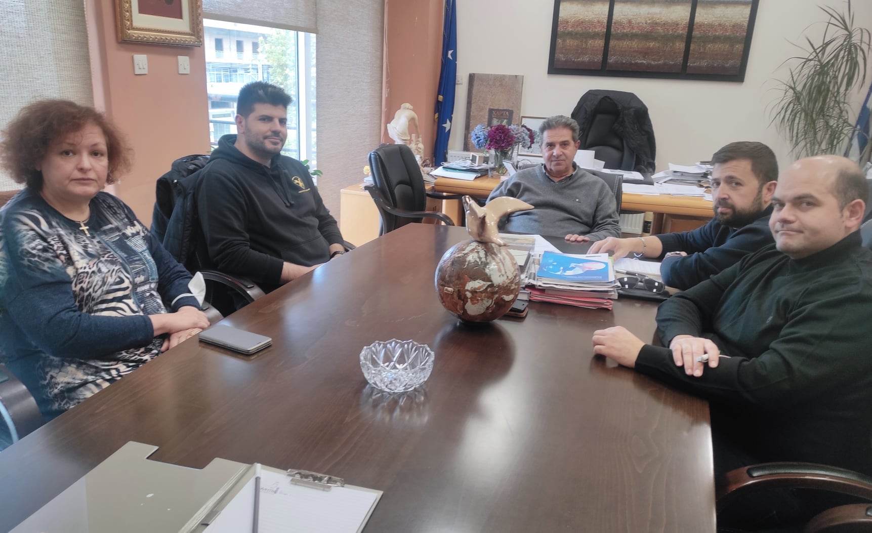 Συνάντηση Δ.Σ. Εμπορικού Συλλόγου με τον Δήμαρχο Φαρσάλων - iFarsala