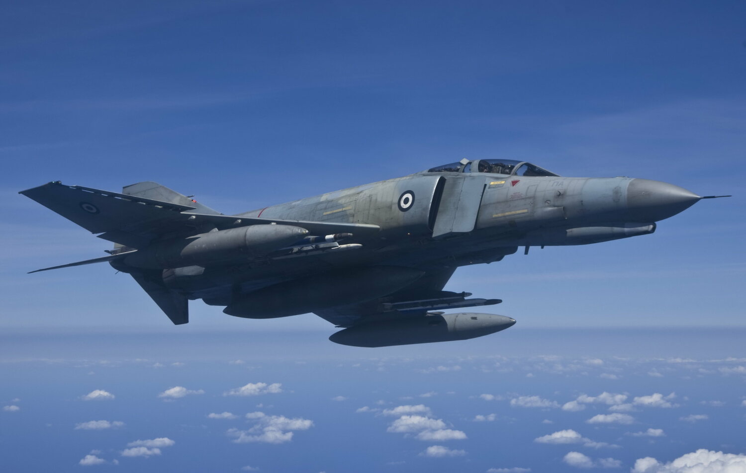 Πολεμική Αεροπορία: Έπεσε μαχητικό F-4 στη θάλασσα νότια της Ανδραβίδας ...
