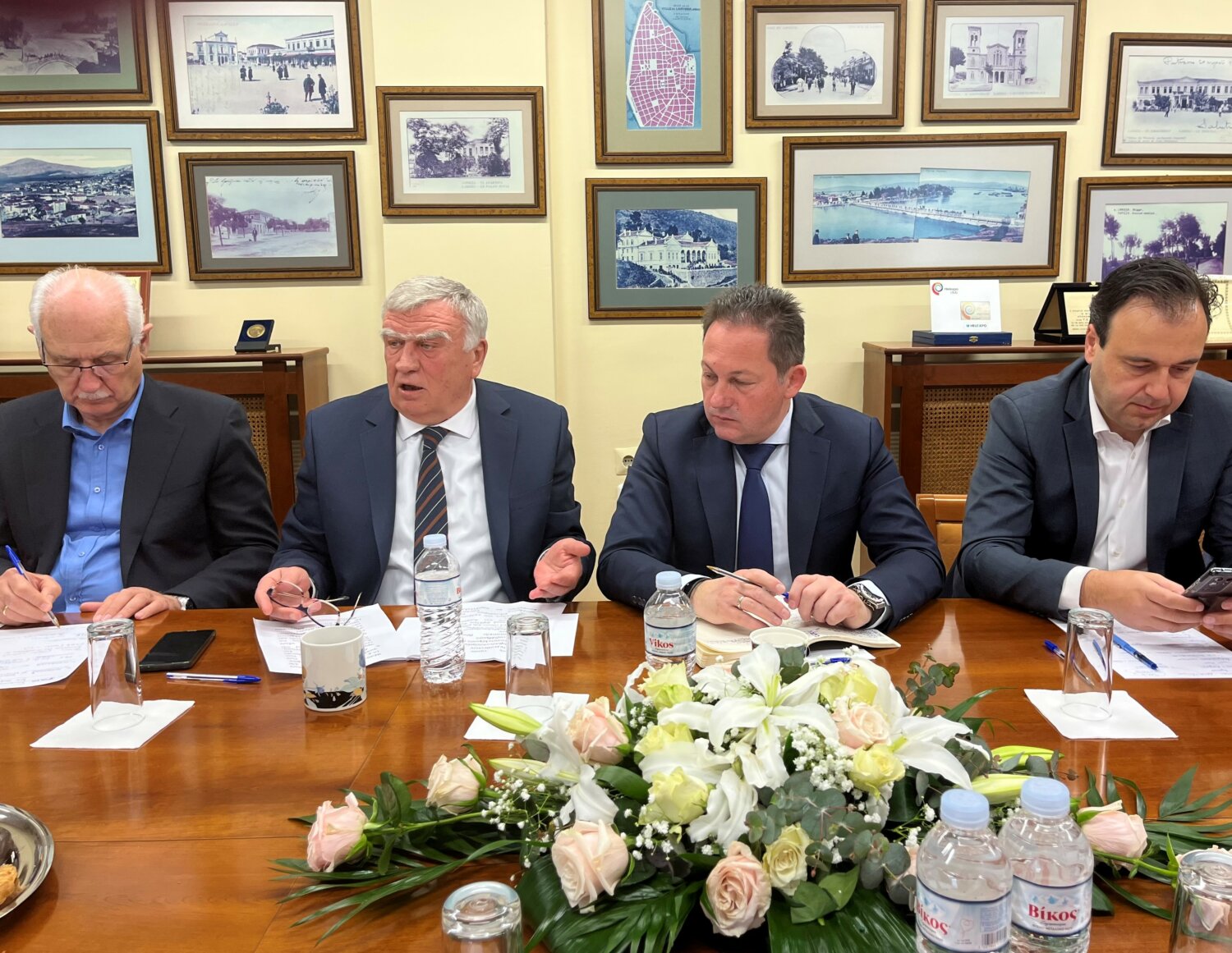 Συνάντηση του Προέδρου της ΠΕΔ Θεσσαλίας και των δημάρχων με τον Στέλιο ...