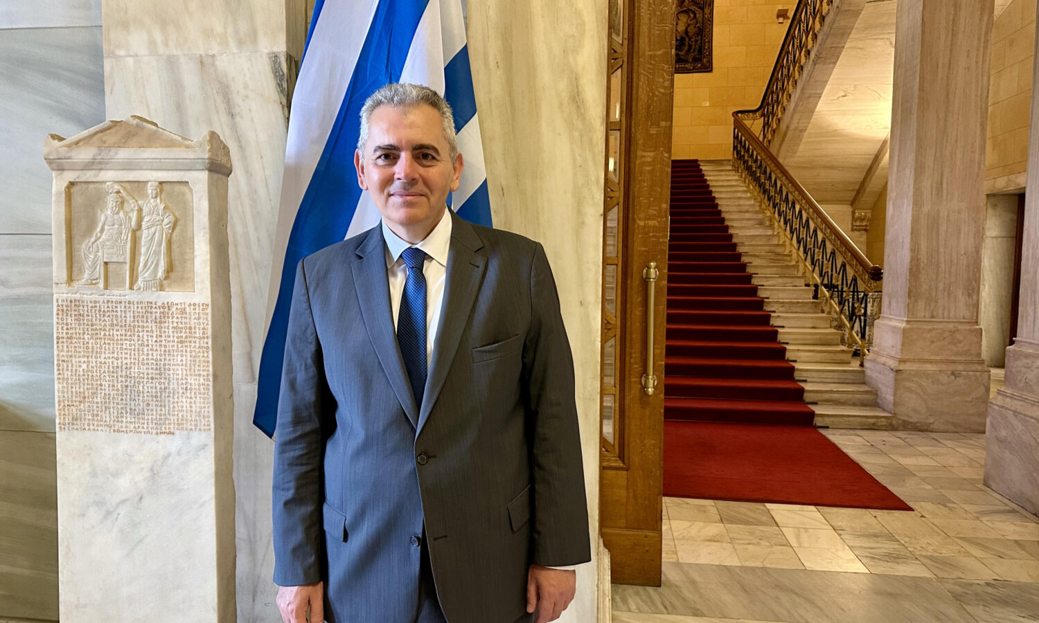Μ. Χαρακόπουλος για ορκομωσία της νέας βουλής: Να κρατήσουμε τη Βουλή ...