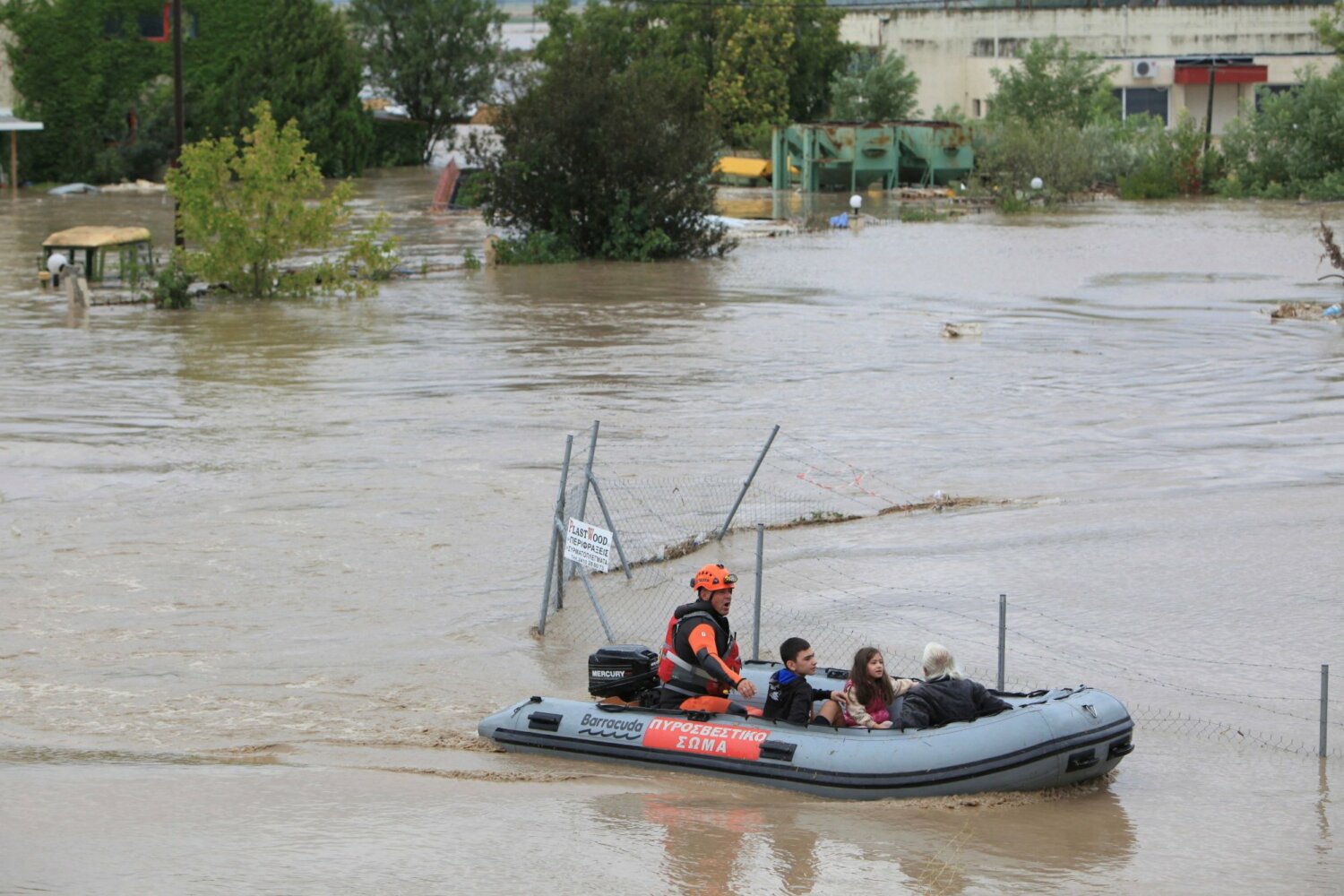 Ταυτοποιήθηκε επίσημα ο θάνατος των δύο Αυστριακών στις πλημμύρες στη ...