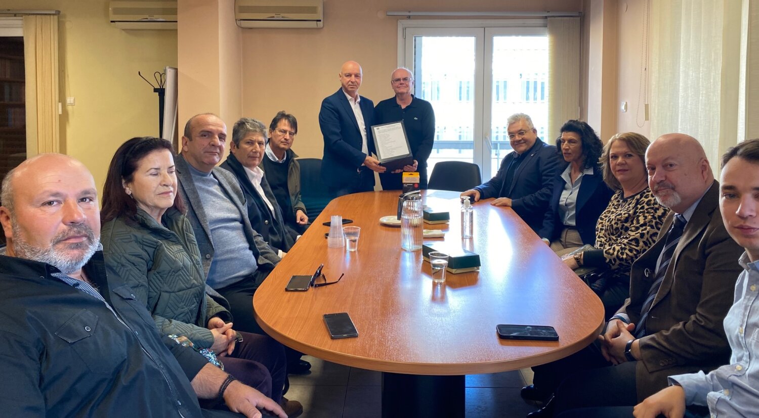 Η Π.Ο.Π.Σ.Βλαχων παρέδωσε στο ΑΠΘ την καταγραφή των ελληνοβλάχικων ...