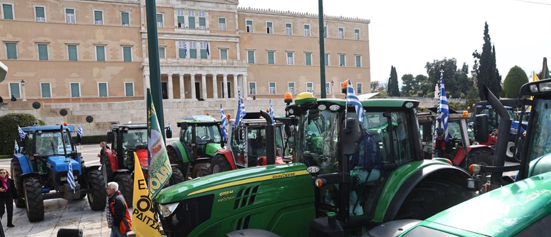 Αγρότες: Αποχωρούν τα τρακτέρ από το Σύνταγμα - (Βίντεο) - iFarsala