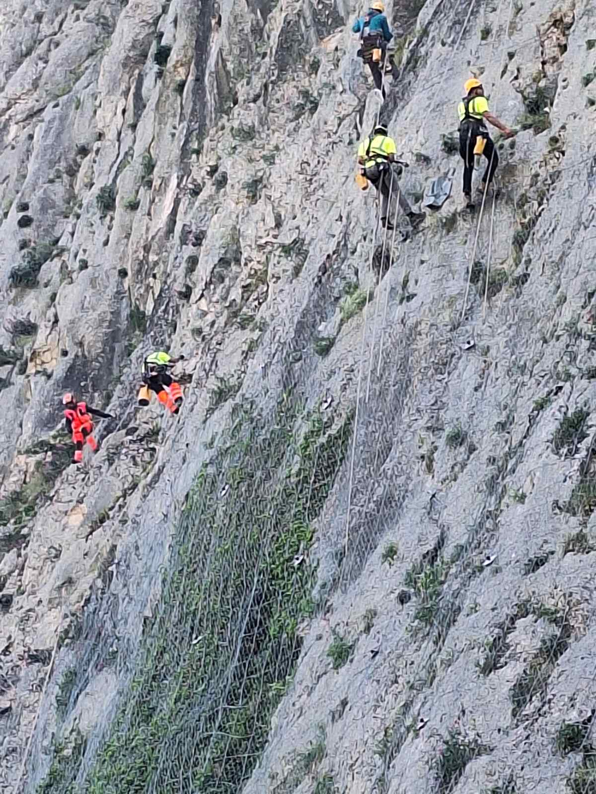 Εναέριες εργασίες στο Σπήλαιο Θεόπετρας Καλαμπάκας - iFarsala