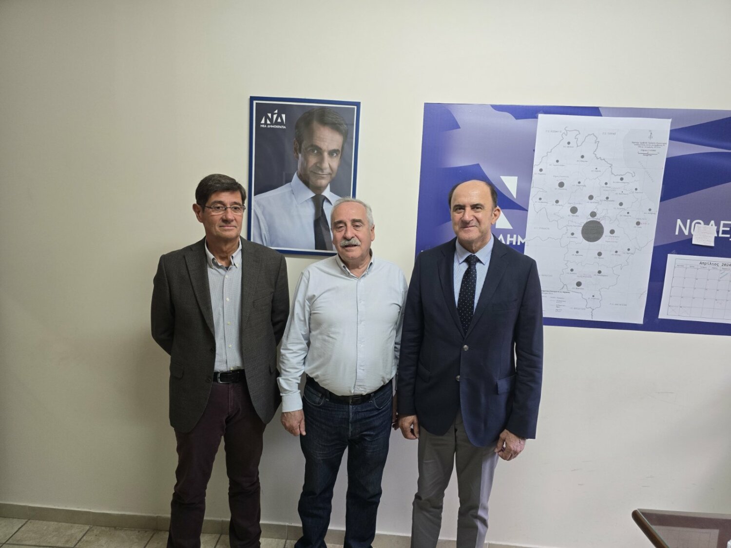 Στα γραφεία της ΔΕΕΠ ΝΔ Λάρισας οι υποψήφιοι ευρωβουλευτές Θ ...
