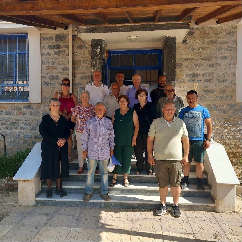 Υπέρεια Φαρσάλων: Συνταξιούχοι του Δημοσίου ν. Λάρισας προσφέρουν ...