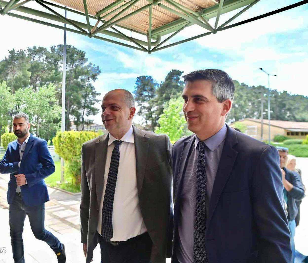 Υπογράφηκαν οι συμβάσεις για τα μεγάλα οδικά έργα στη Θεσσαλία ...