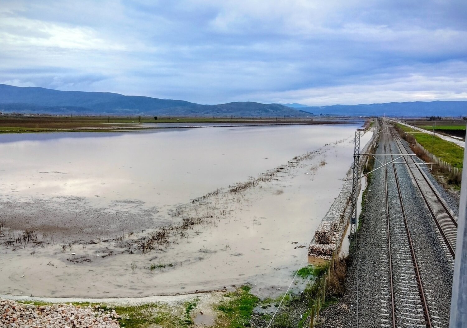 Ο ΤΟΕΒ Ενιπέα Φαρσάλων ζητά άμεση διάνοιξη της σιδηροδρομικής γραμμής ...